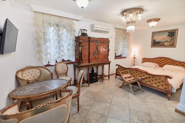 Apartments Renaissance Old Town - Budva