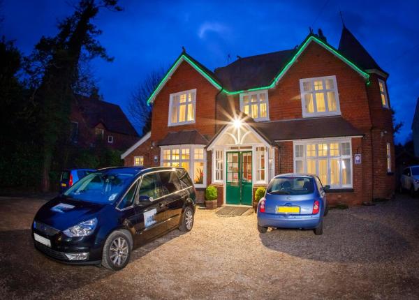 Gatwick Turret Guest House - Crawley