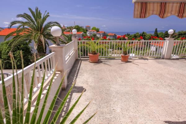 Apartments Ursula - Brist