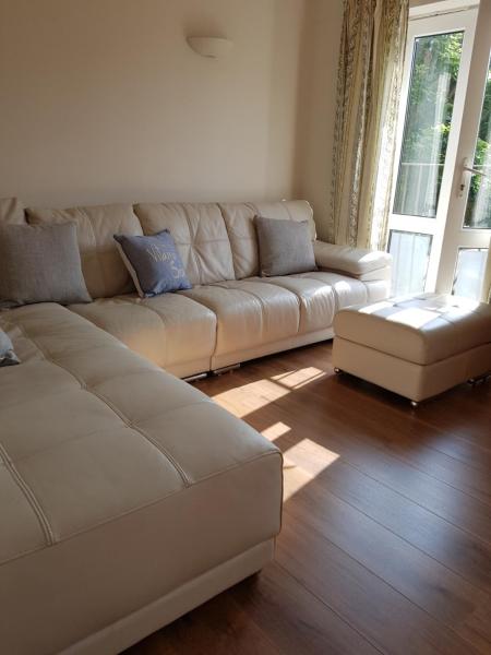 Coast House, Norfolk Road,littlehampton, Free Parking Driveway - Arundel