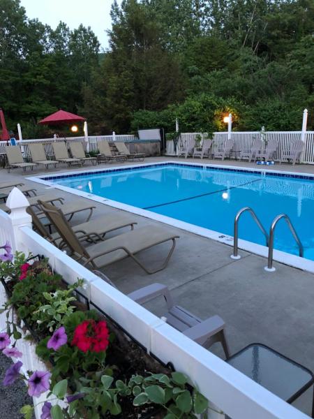 Lyn Aire Motel - Lake George - New England