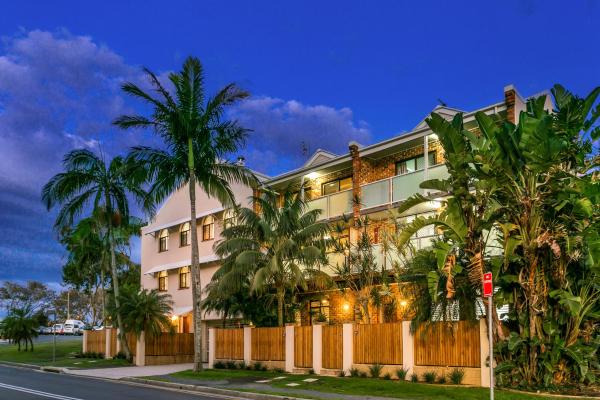 Beachfront Townhouse On Main Beach Byron Central - Byron Bay
