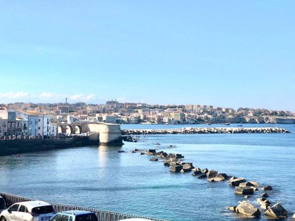 Nettuno Suite - 敘拉古