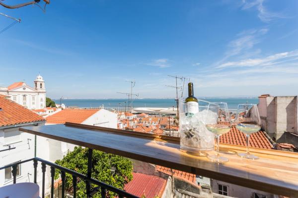 Alfama Vintage Studio Apartment W/ Riverview - By Lu Holidays -