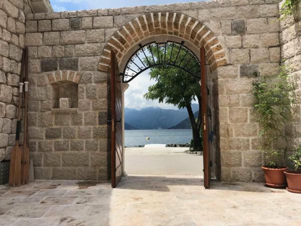 Stone House 264 - Kotor
