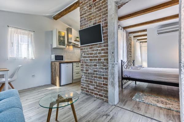 Studio Apartment With Balcony - Split