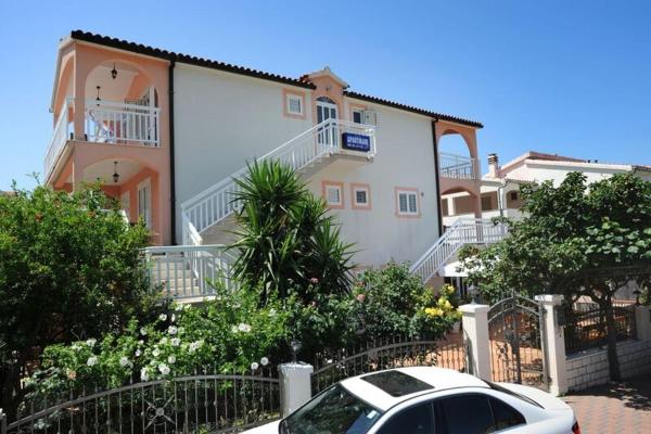 Apartments Majić - Hvar