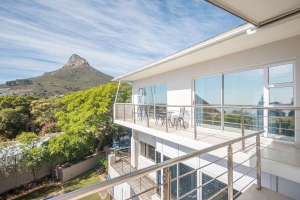 2 On Medburn - Camps Bay