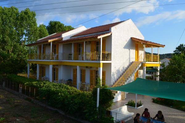 Yellow House - Kavos