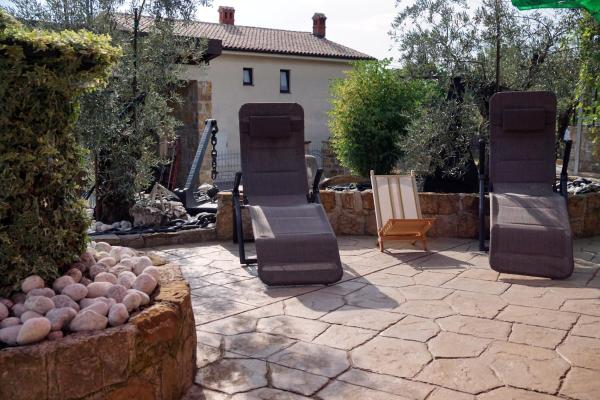 Tourist Farm With Apartments Fig Tree - Lopar, Slovenija