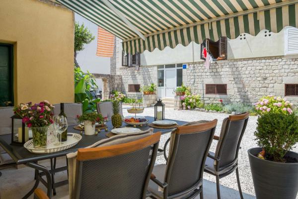 Apartment Pere - Seget Vranjica