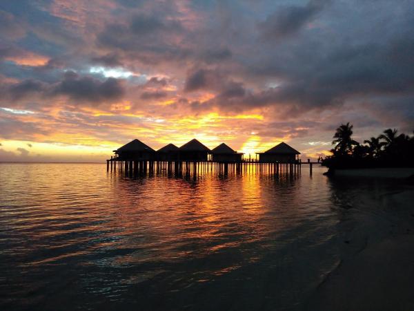 Coconuts Beach Club Resort And Spa - Samoa