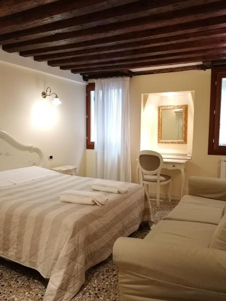 Ca' Venere Apartments Cannaregio - Venice Marco Polo Airport (VCE)