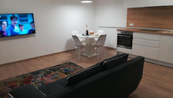 Centar Guest House - Makarska