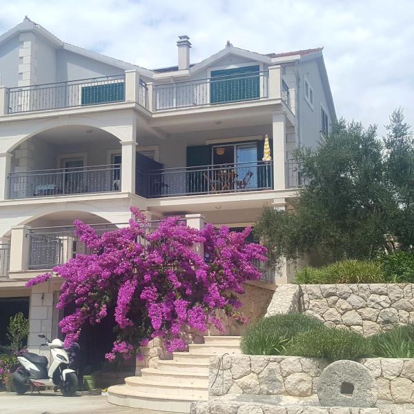 Studio Apartments Marra & Kech - Riwiera Makarska