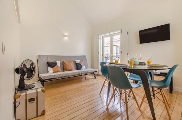 Design Apartment In Typical Alfama - Amora