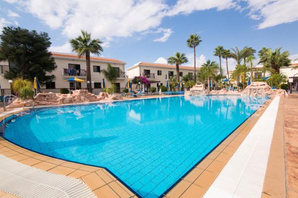 Loutsiana Hotel Apts Luxury Room #2 - Cyprus