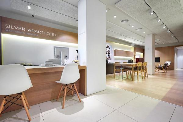 Aparthotel Silver - Santa Coloma de Gramenet