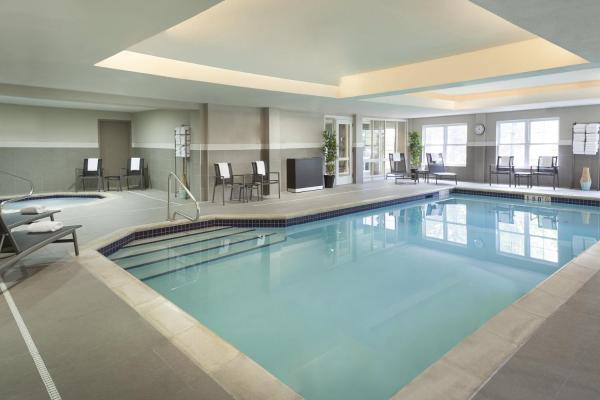 Cambridge Suites Mississauga - Milton, ON, Canada