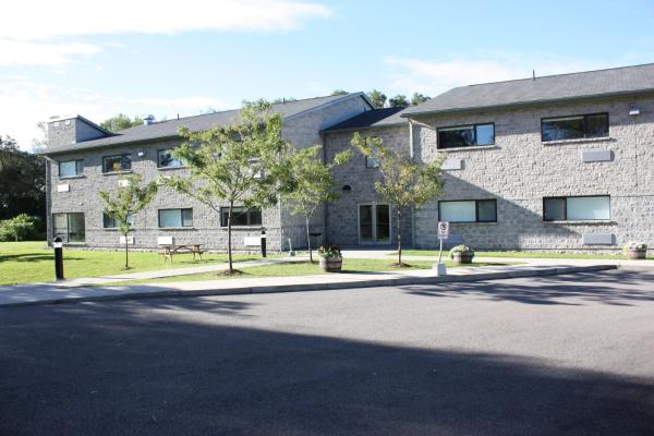Residence & Conference Centre - Brockville - Brockville
