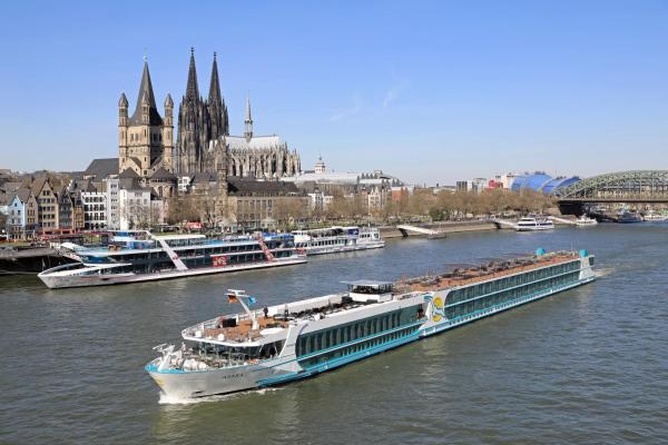 Fairtours Hotelschiff Asara***** - Düsseldorf