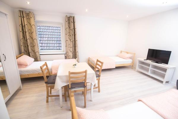 Ferienwohnung Und Zimmer Römerberg-speyer - Speyer