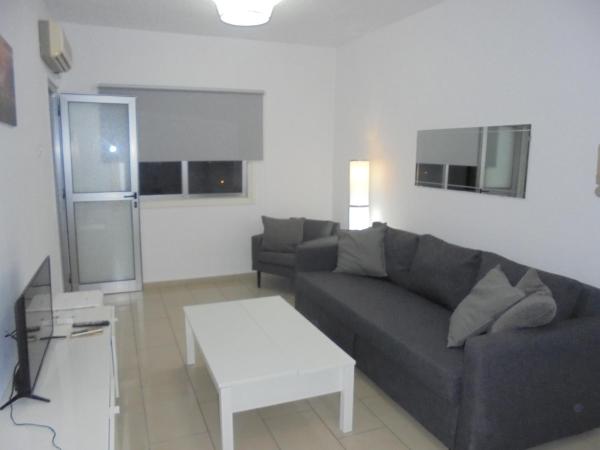 Delphi Court - Large 1 Bed -Sleeps 4, Near Sea/beach - Free Wifi - Limassol