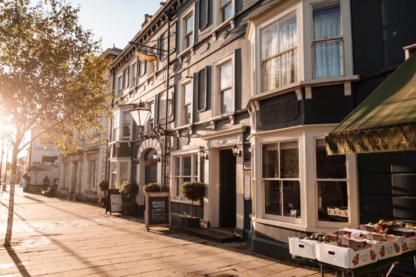 The Bull Hotel - Burton Bradstock