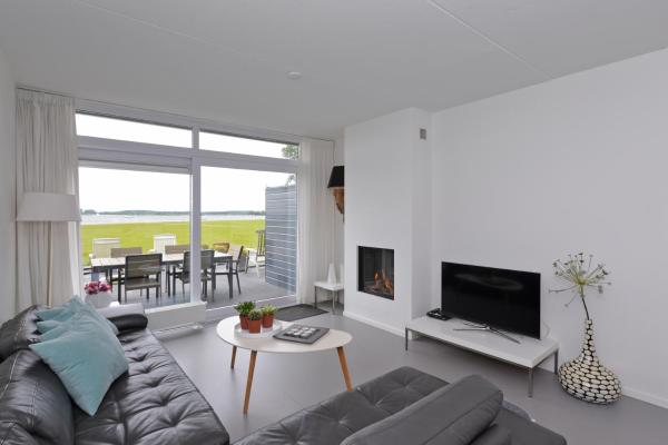 Waterfront Getaway In Kamperland - Kamperland