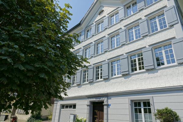 Modernes Apartment In Historischem "Haus Zur Rose" - Appenzell