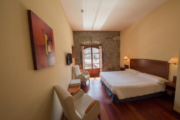 Hotel Aroi Bierzo Plaza - Molinaseca