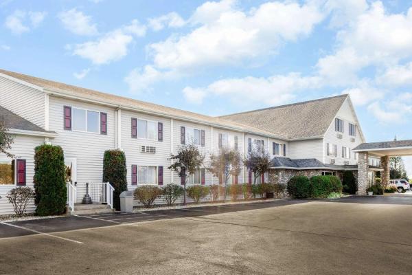 Super 8 By Wyndham St. Ignace - St. Ignace, MI