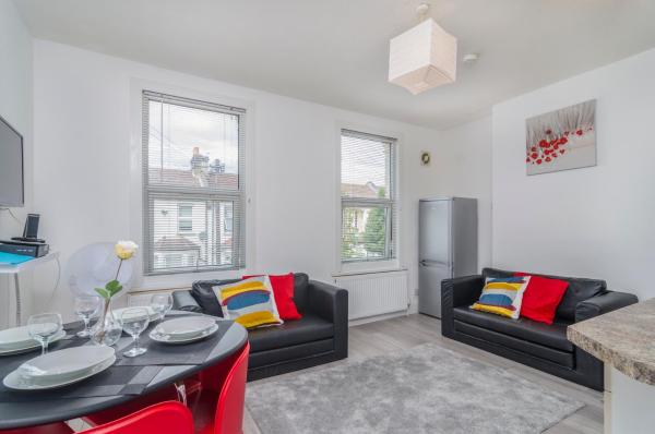 The Rock Apartments - Barking