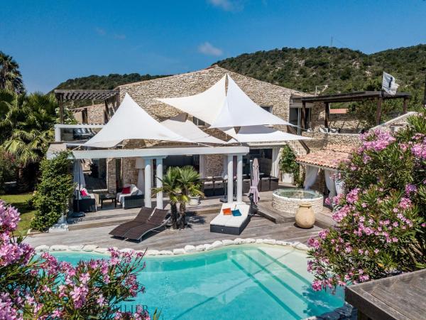 Villa Petra Bianca A 10mn A Pied Du Port De Bonifacio Piscine Chauffée Privee 6 Chambres 5 Sdb 12 Pers - Bonifacio