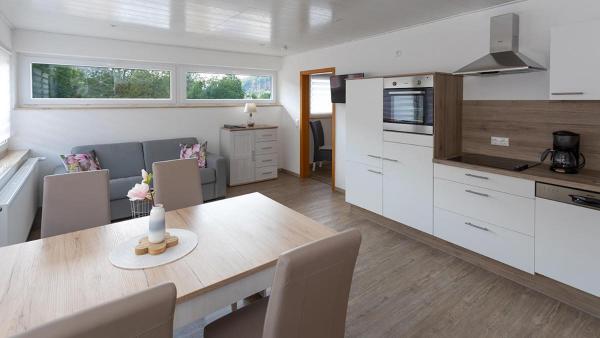 Gästezimmer - Ferienwohnung 1 - Brauhaus Dürr - Wertheim