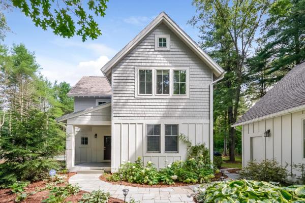 Lake Trail Treehouse - Holland, MI