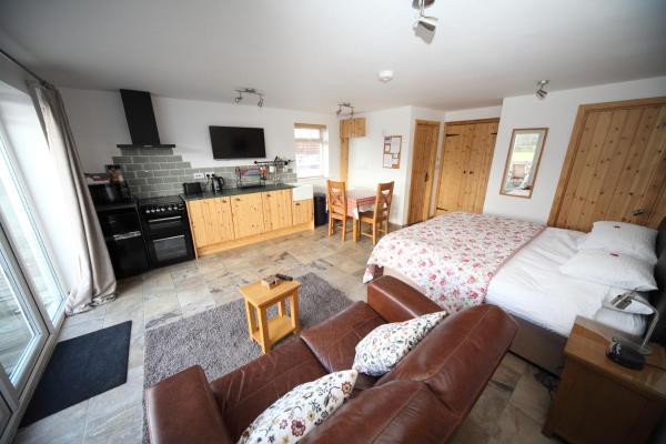 Lynton Lodge Studios - Dumfries and Galloway