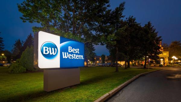 Best Western Parkway Inn & Conference Centre - Cornwall, ON, Canada