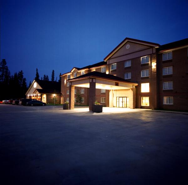 Woodlands Inn & Suites - Fort Nelson
