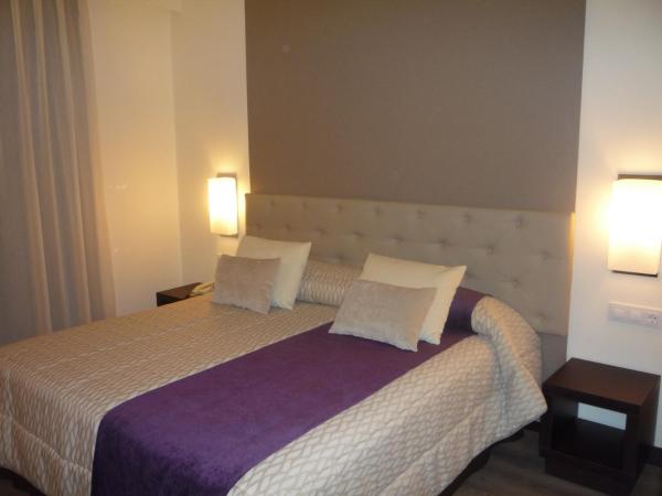 Hotel Complejo París - El Álamo
