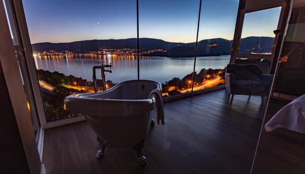 A Xanela Indiscreta - Redondela