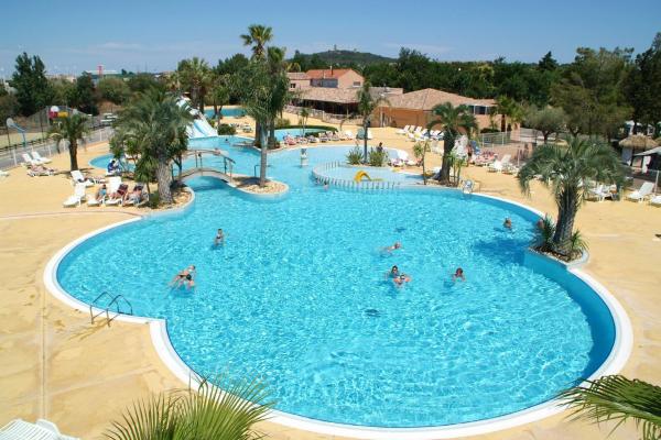 Camping Resort Les Champs Blancs - Sète