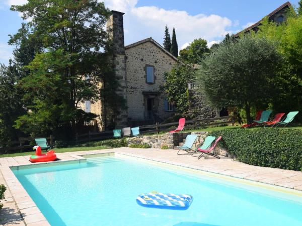 Holiday Home In Ardèche Near Château De Ventadour - Vals-les-Bains