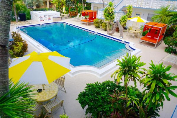 Club Lux Resort By The Beach - Pompano Beach, FL
