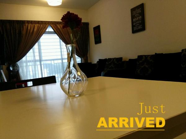 Homestay D 11 Putrajaya Netflix Wifi - Seri Kembangan
