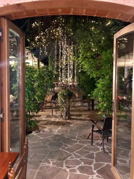 Hostal La Guineu - Seva
