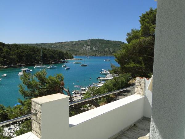 Mir Apartments - Primošten
