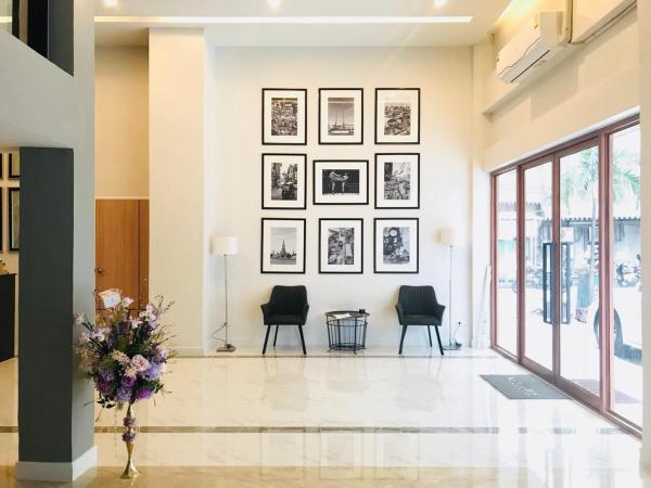 Metro Hotel - Bang Rak