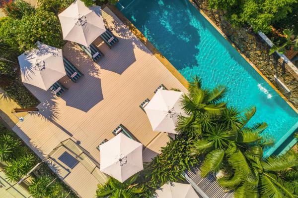 Bayview Beachfront Apartments, In Town Right On The Beach - Byron Bay