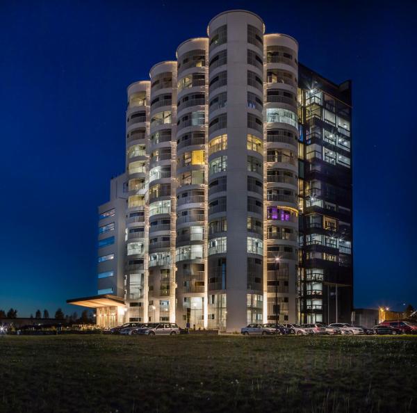 Apartments With Free Parking -